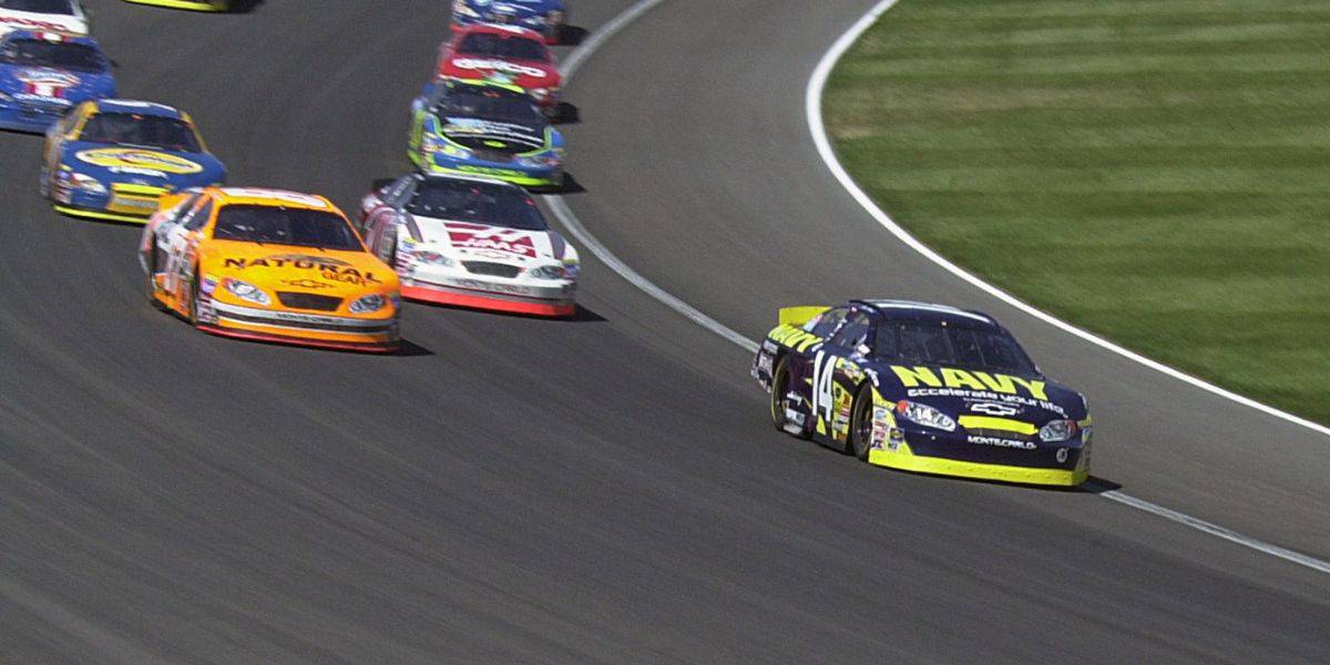 The Best Gifts for NASCAR Fans ( November 2022)